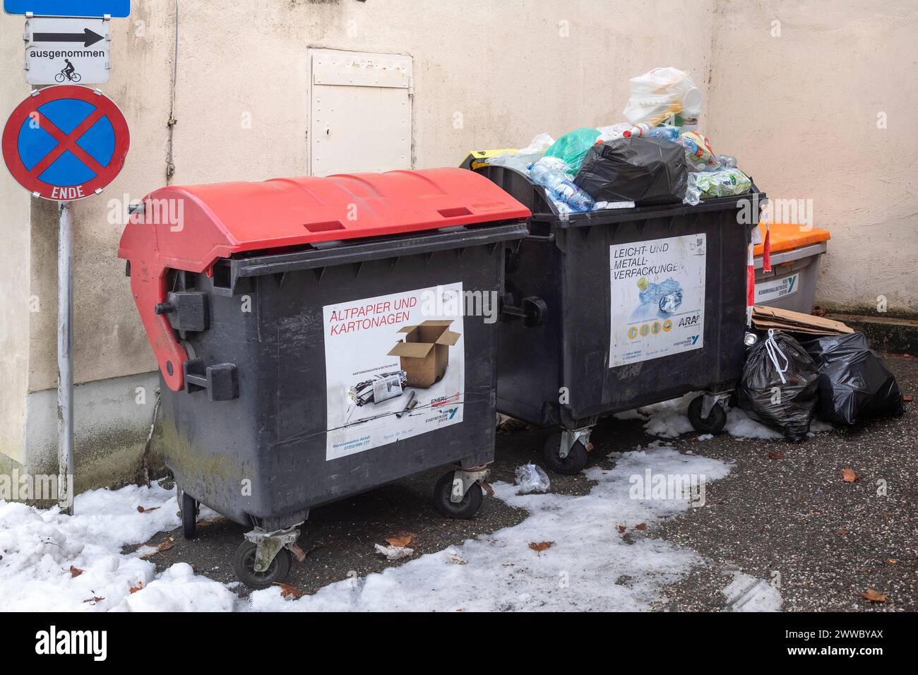 Plastikmulltonne hi-res stock photography and images - Alamy