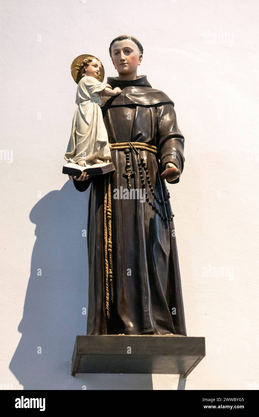 Heilige anthony von padua hi-res stock photography and images - Alamy