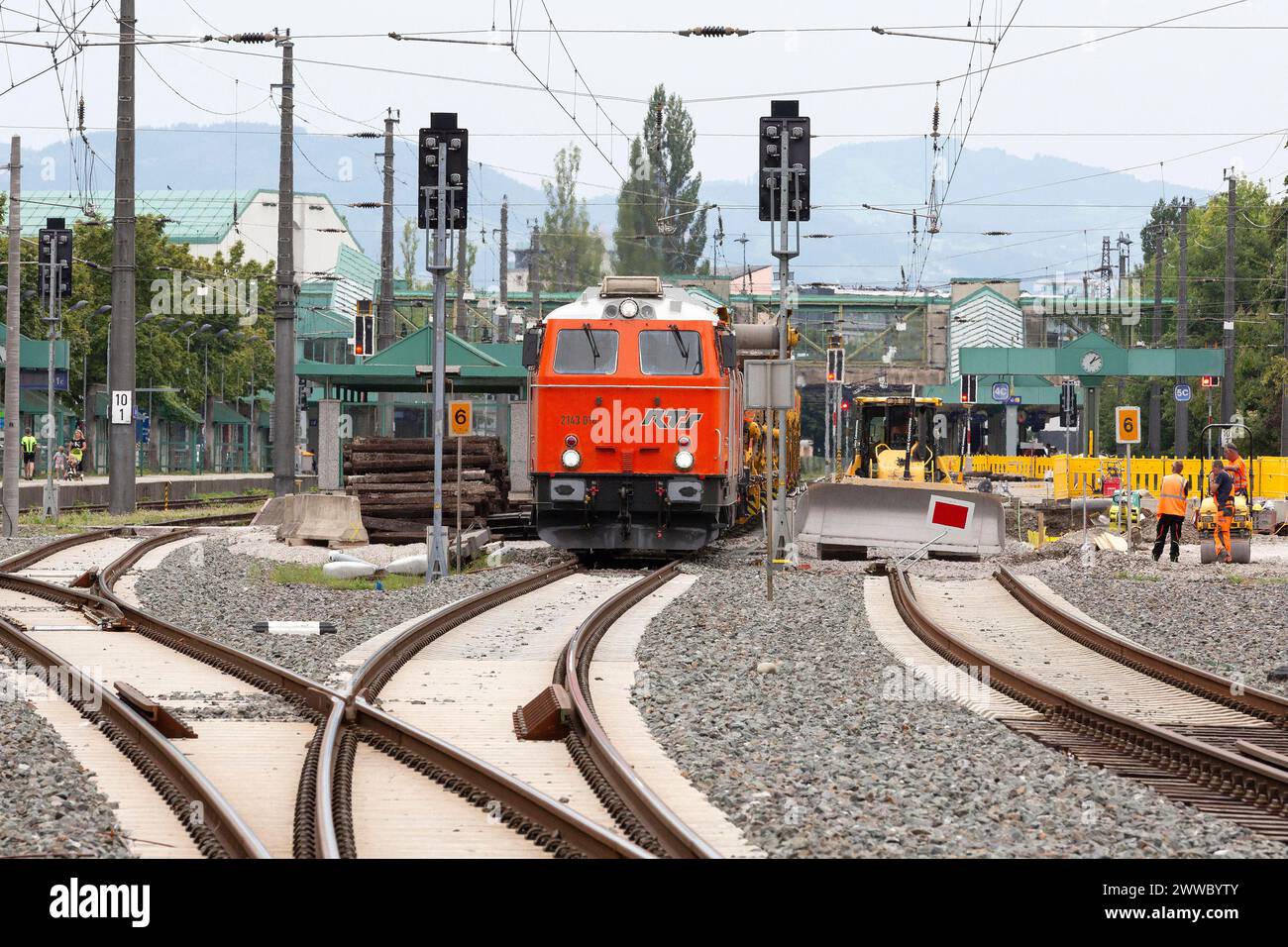 Eisenbahnbau eisenbahn hi-res stock photography and images - Alamy