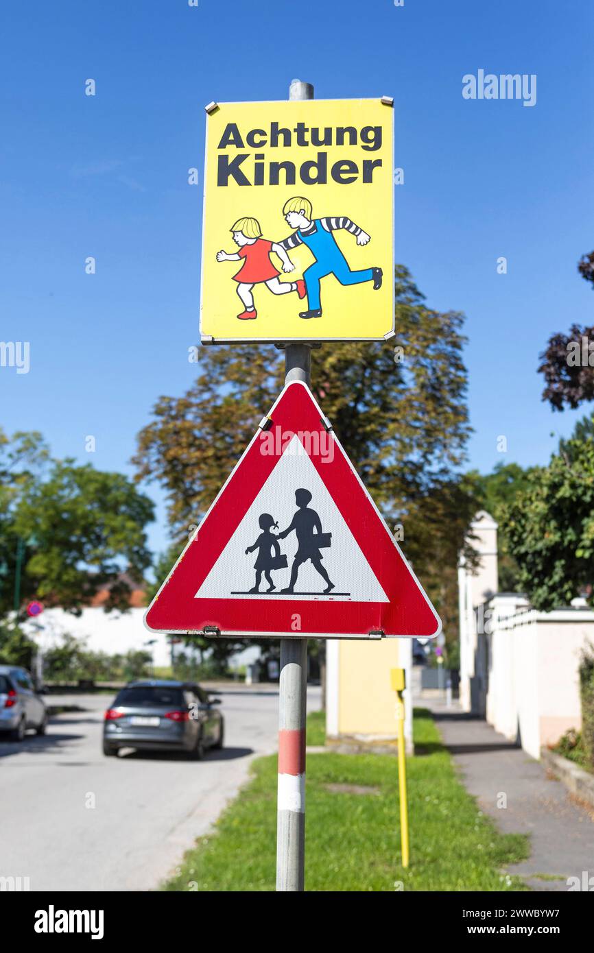 Traffic Sign, Attention Children Stock Photo - Alamy