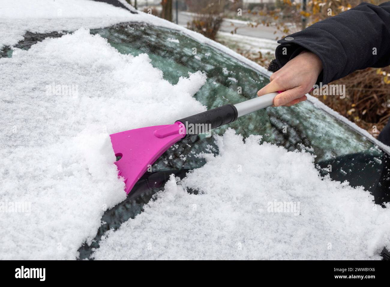 Wiping windshield hi-res stock photography and images - Alamy