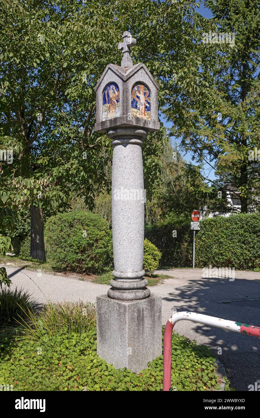 Berghammer cross pillar hi-res stock photography and images - Alamy