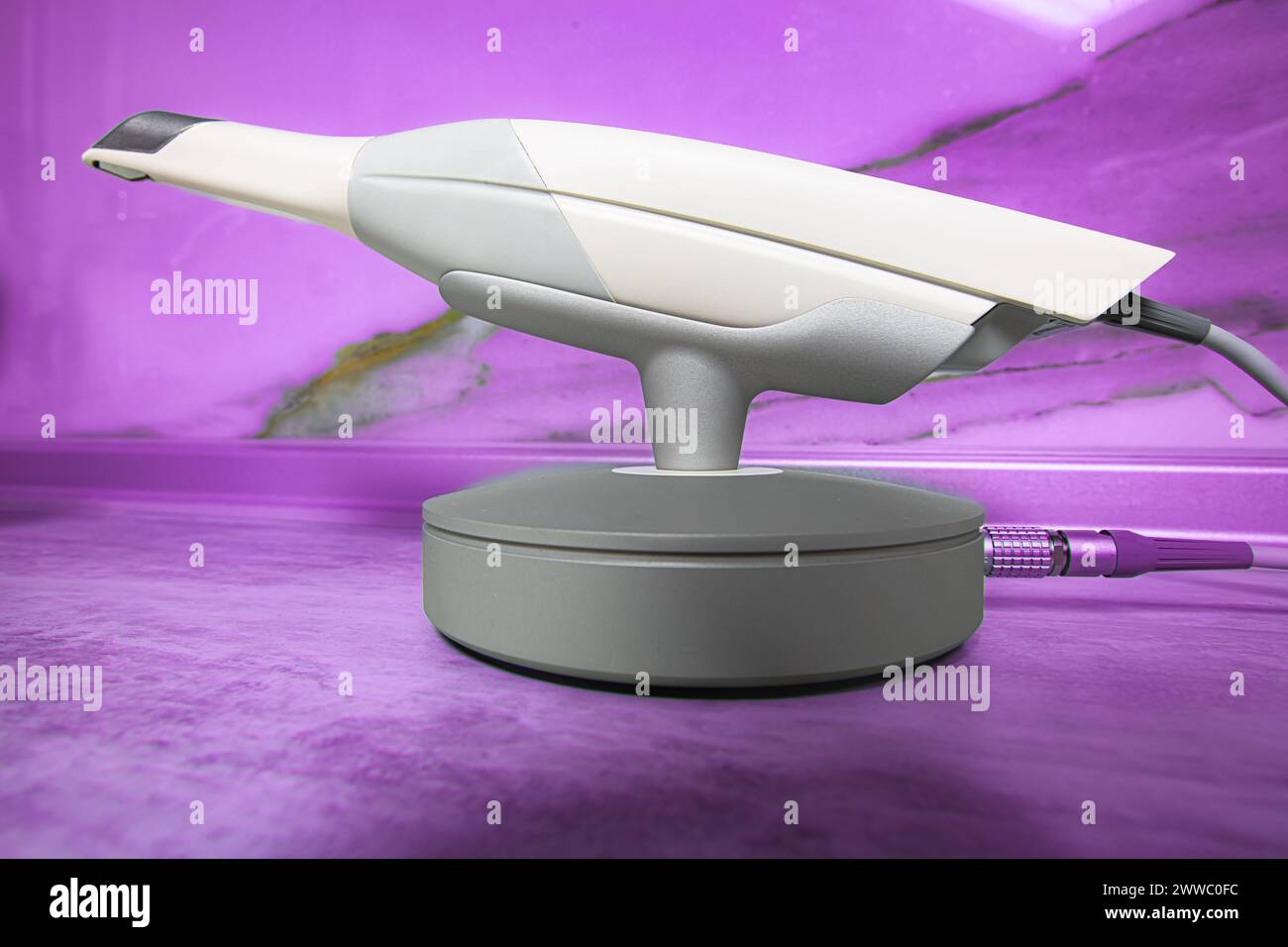 Dental 3d scanner 3Shape in the dentist's office Stock Photo - Alamy