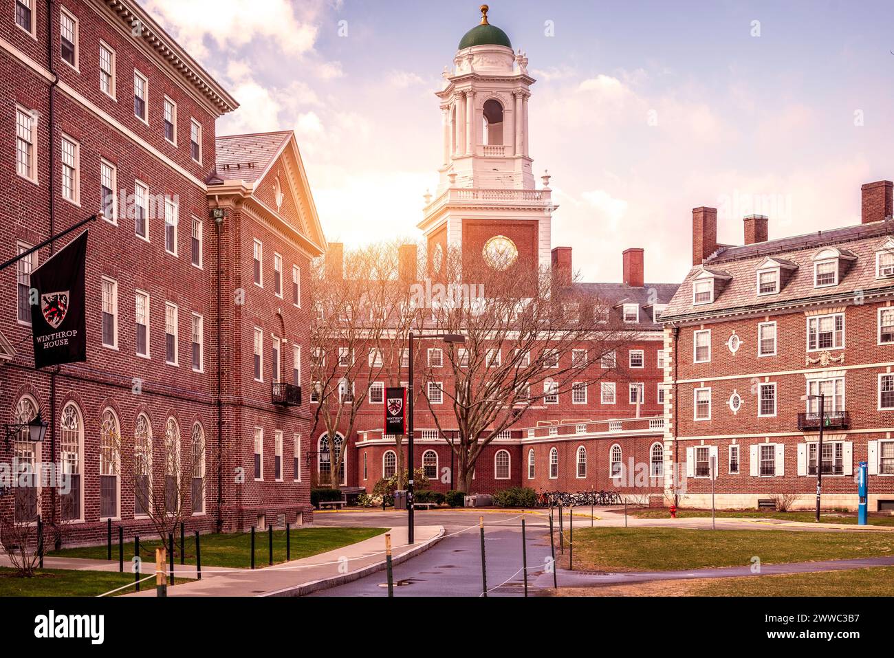 University harvard graduation student hi-res stock photography and ...