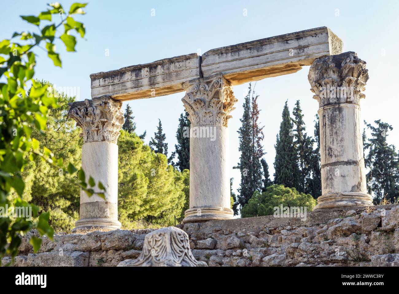 Temple E, Corinthian columns, Corinth, Greece Stock Photo - Alamy