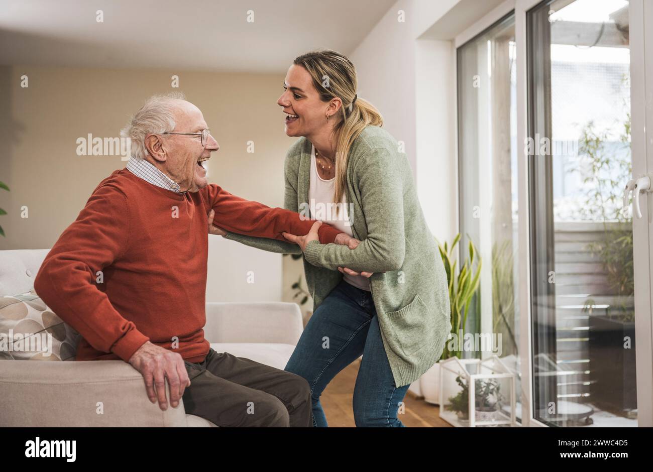 Care home, medicines, elderly hi-res stock photography and images - Alamy