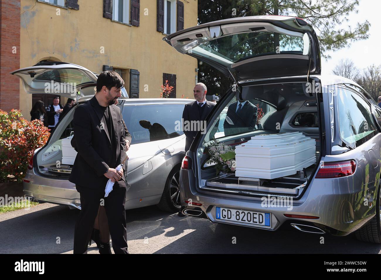 camera ardente in certosa e a seguire funerali presso la chiesa ...