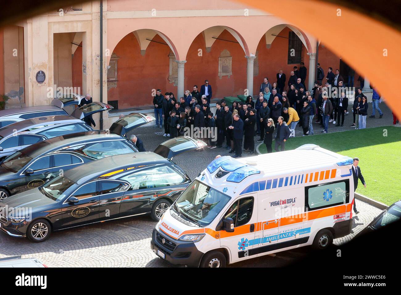camera ardente in certosa e a seguire funerali presso la chiesa ...