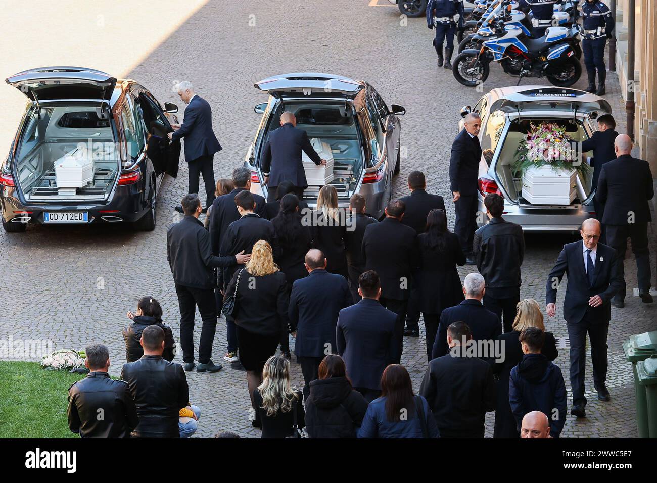 camera ardente in certosa e a seguire funerali presso la chiesa ...
