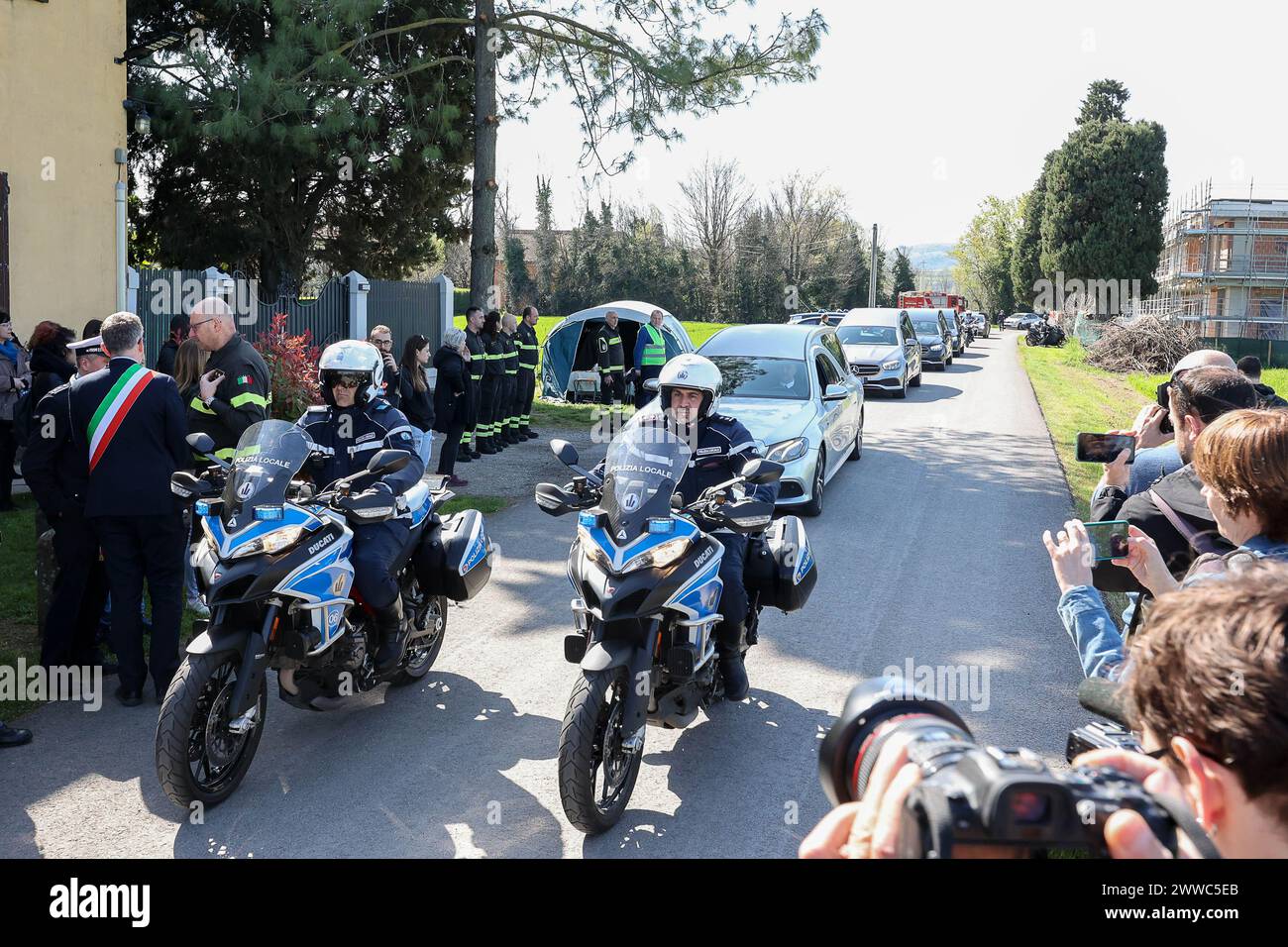 camera ardente in certosa e a seguire funerali presso la chiesa ...