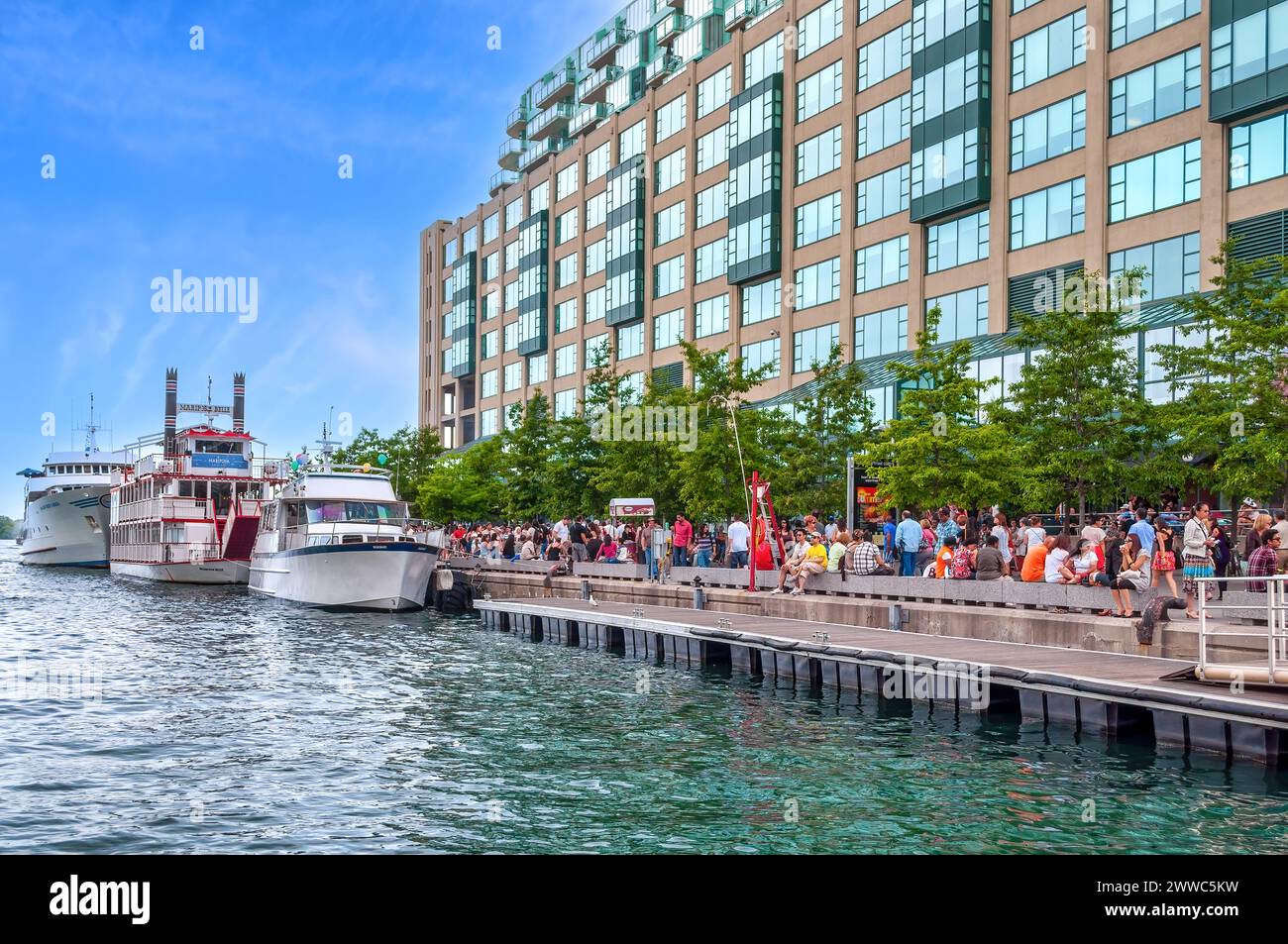 Pier in Toronto waterfront district, Canada Stock Photo - Alamy