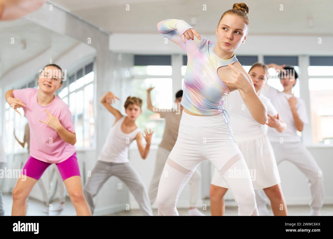 Group of children dancing hip hop Stock Photo - Alamy