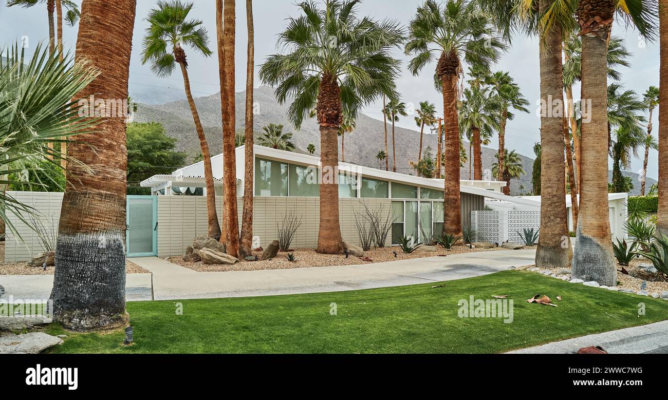 Palm Springs mid-century modern Stock Photo - Alamy