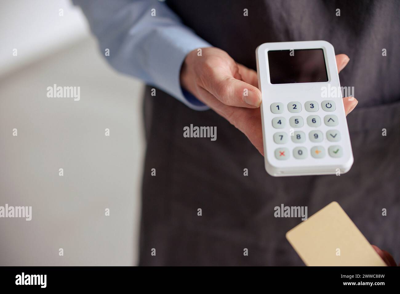 Credit screen showing cashless hi-res stock photography and images - Alamy