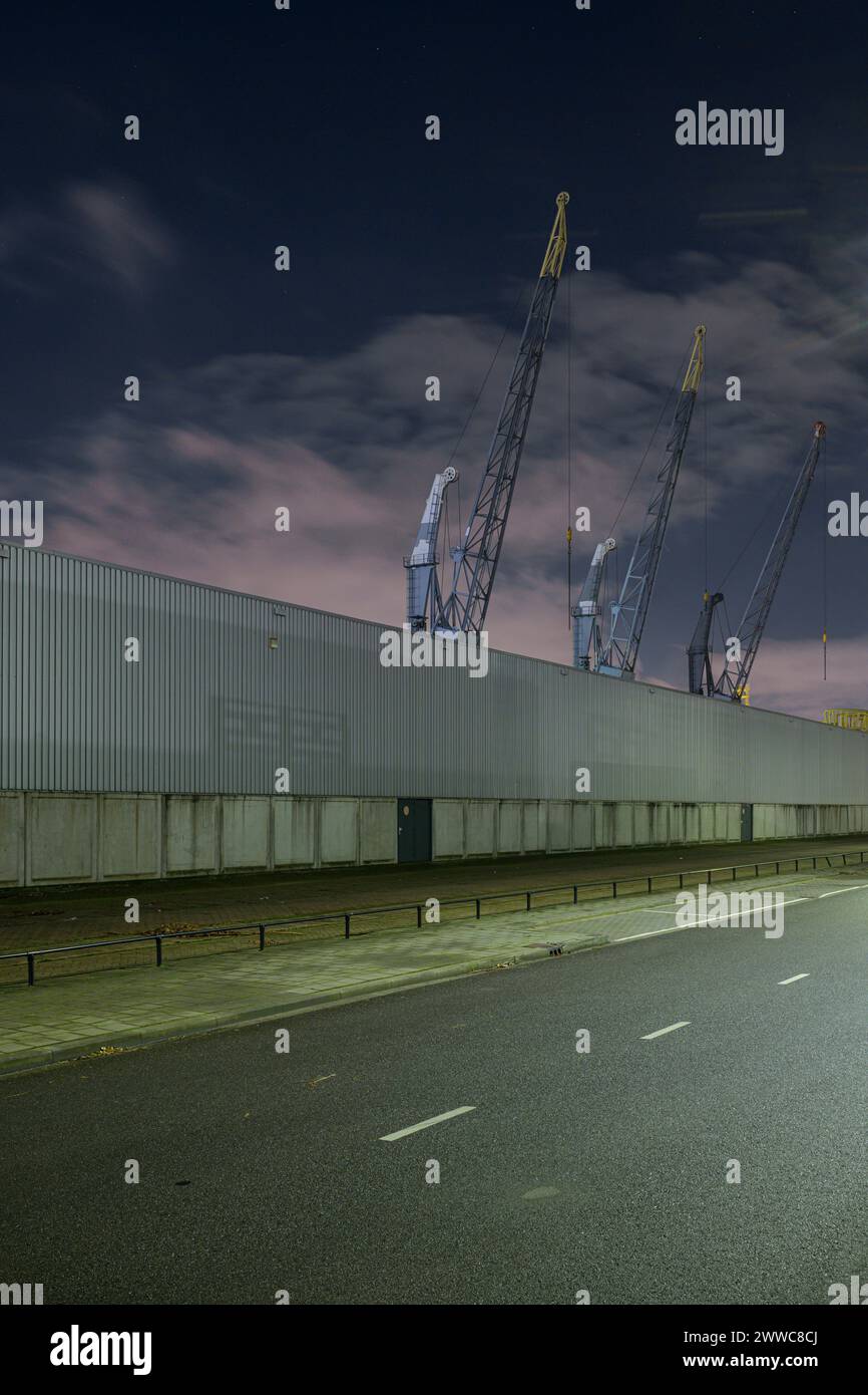 Adjacent road hi-res stock photography and images - Alamy