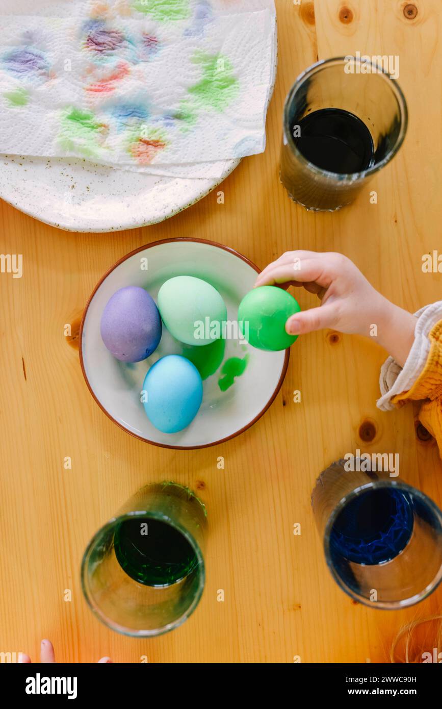 Hand picking eggs hi-res stock photography and images - Alamy