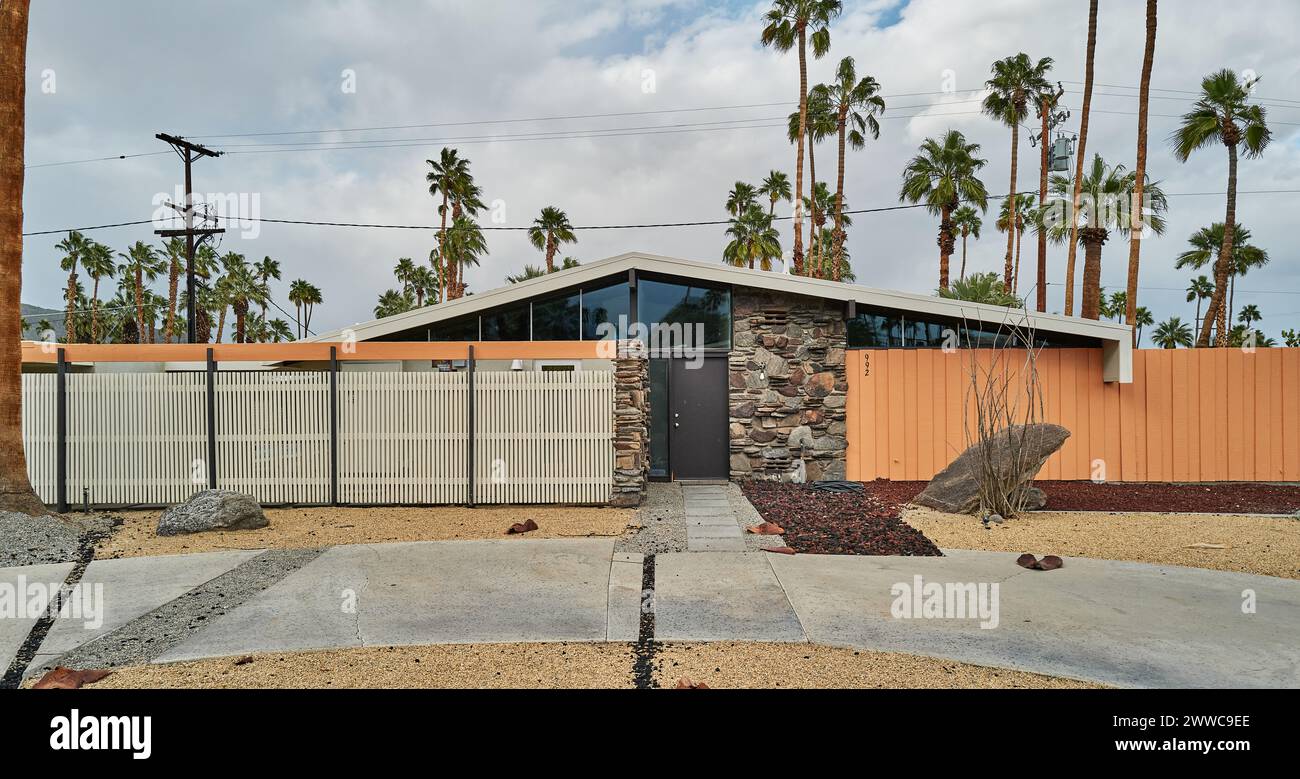 Palm Springs mid-century modern Stock Photo - Alamy