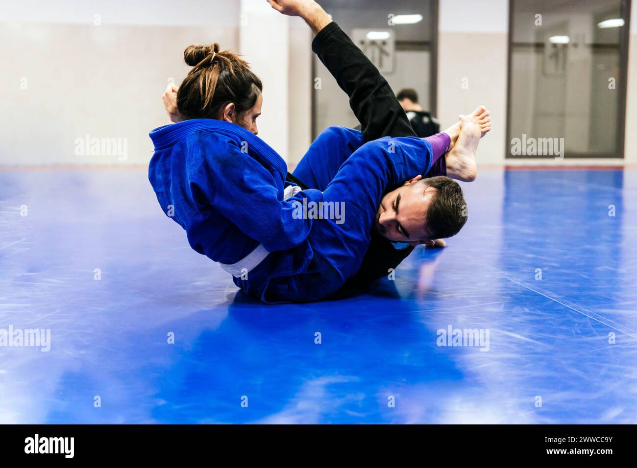 Athletes grasp hi-res stock photography and images - Alamy