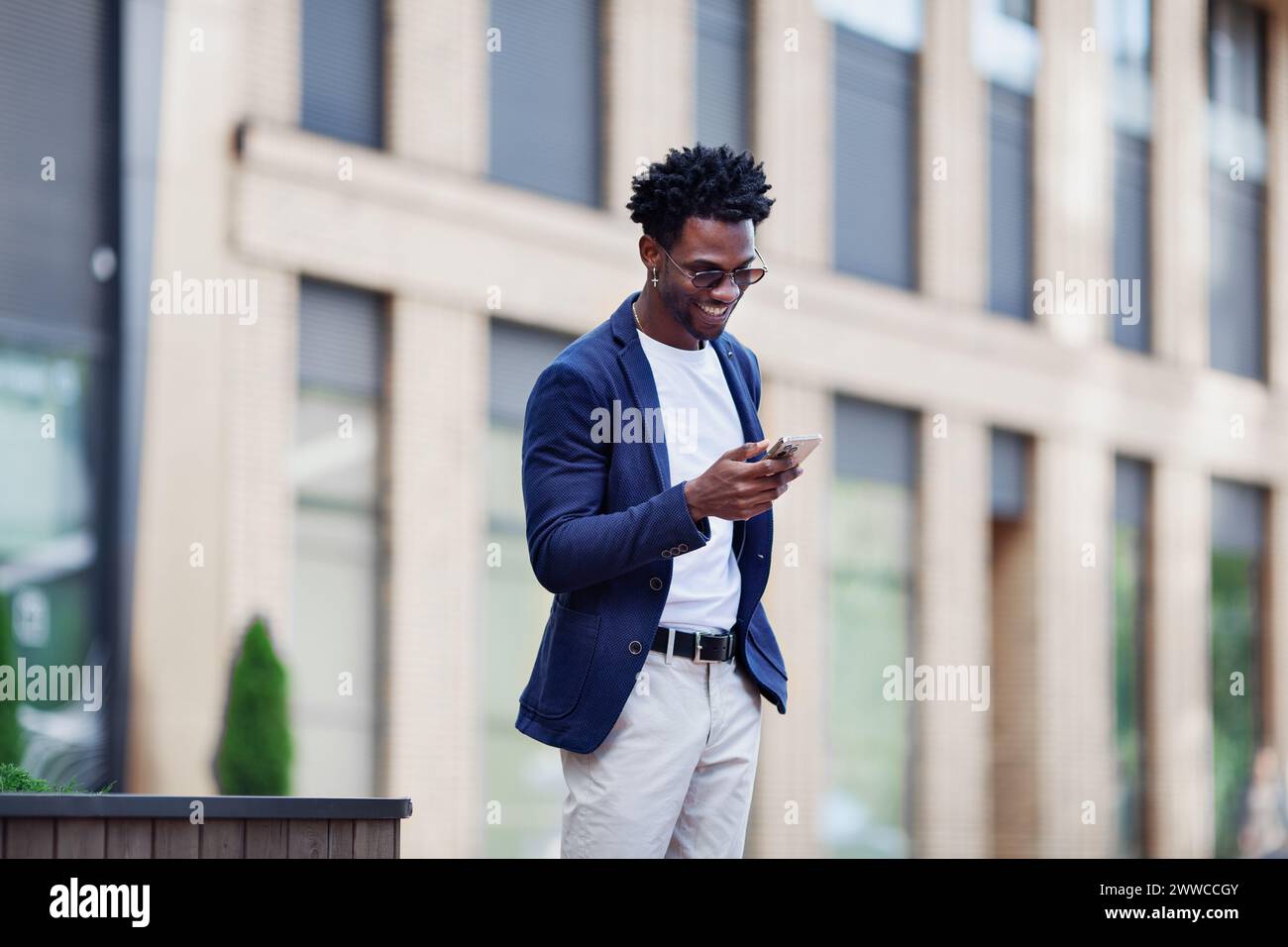 Smart stylish man hi-res stock photography and images - Alamy