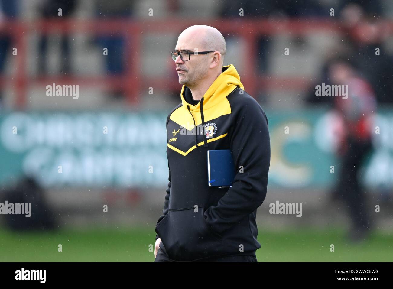 Craig Lingard Head Coach of Castleford Tigers during the Betfred ...