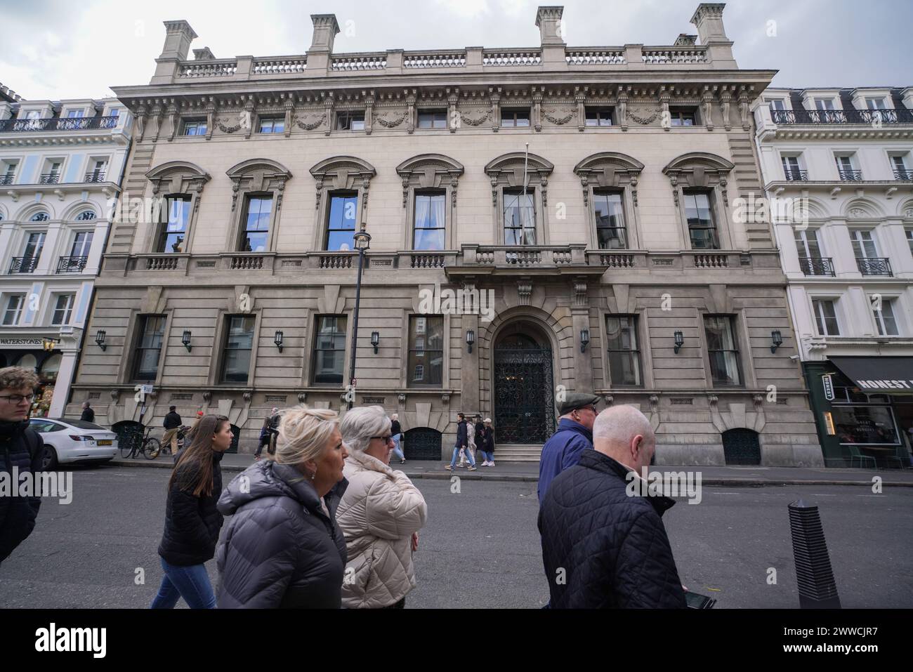 Male female mps uk hi-res stock photography and images - Alamy