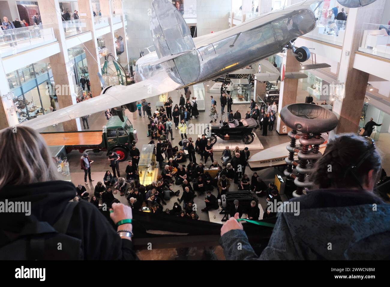 Protest at the Science Museum in London The Fossil Free Science Museum ...