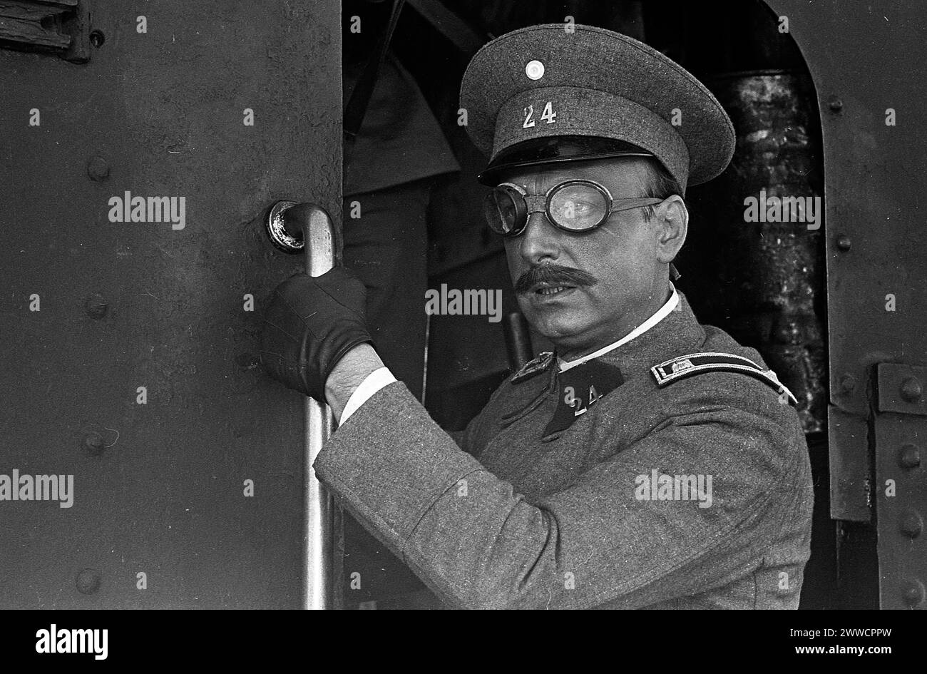 Argentine actor Héctor Alterio during the filming of "La Patagonia ...