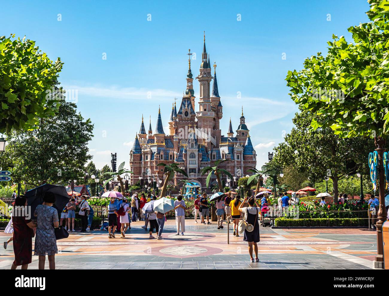 Shanghai disney hi-res stock photography and images - Alamy
