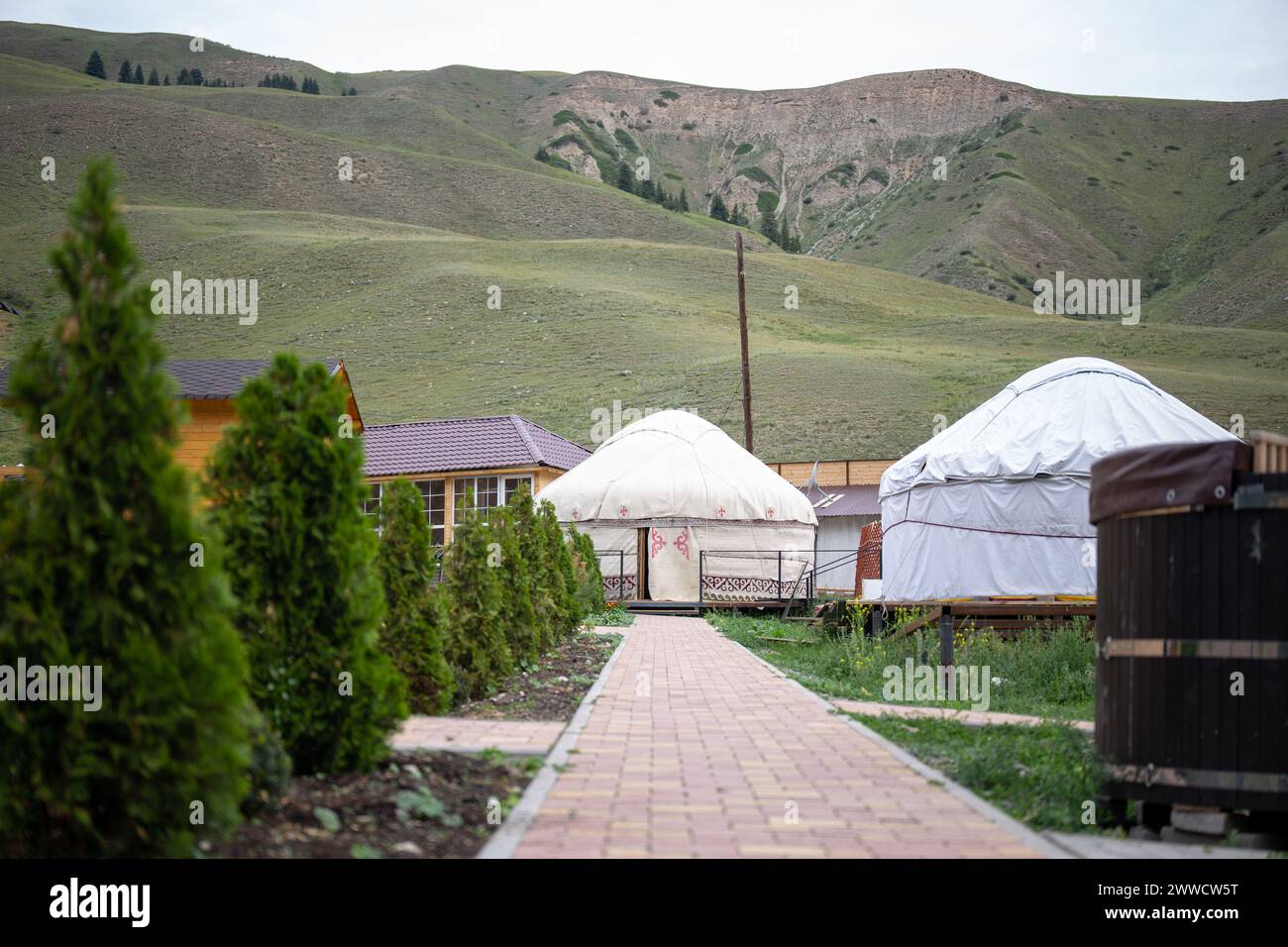 Yurt winter central asia hi-res stock photography and images - Alamy