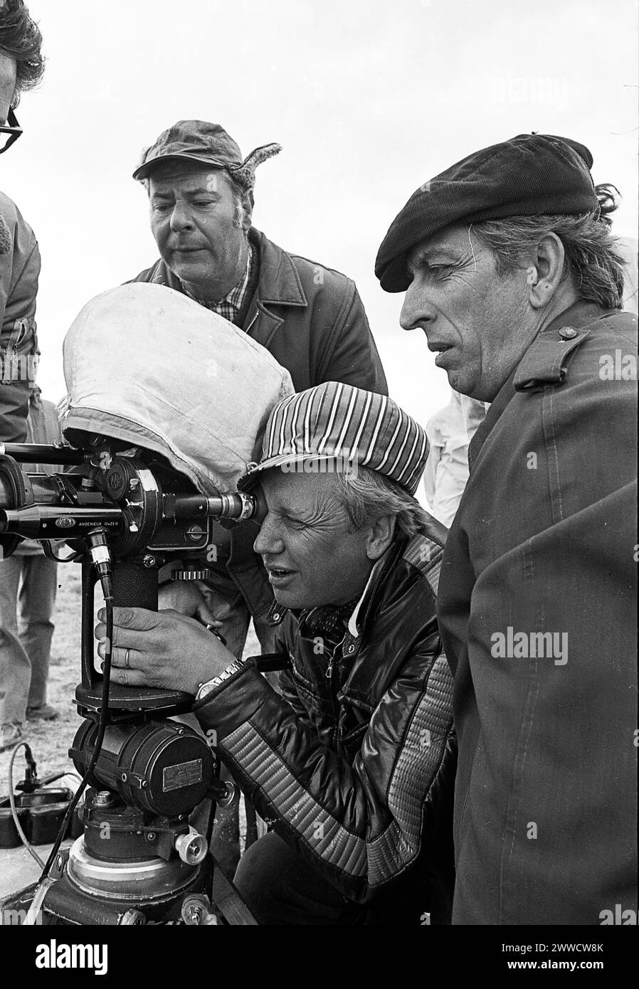 Argentine filmmaker Héctor Olivera and cinematographer Víctor Hugo ...