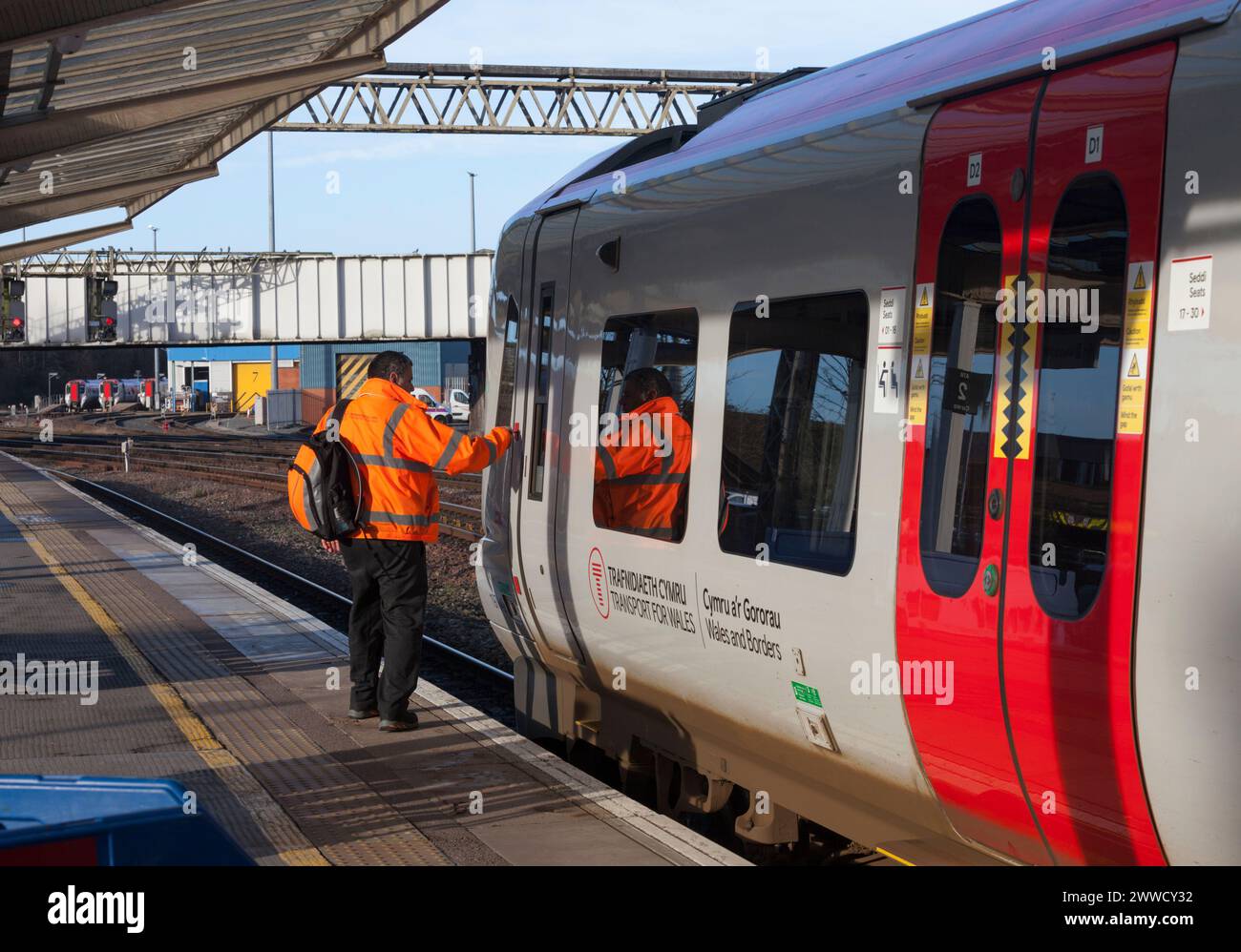 Class 197 train hi-res stock photography and images - Alamy