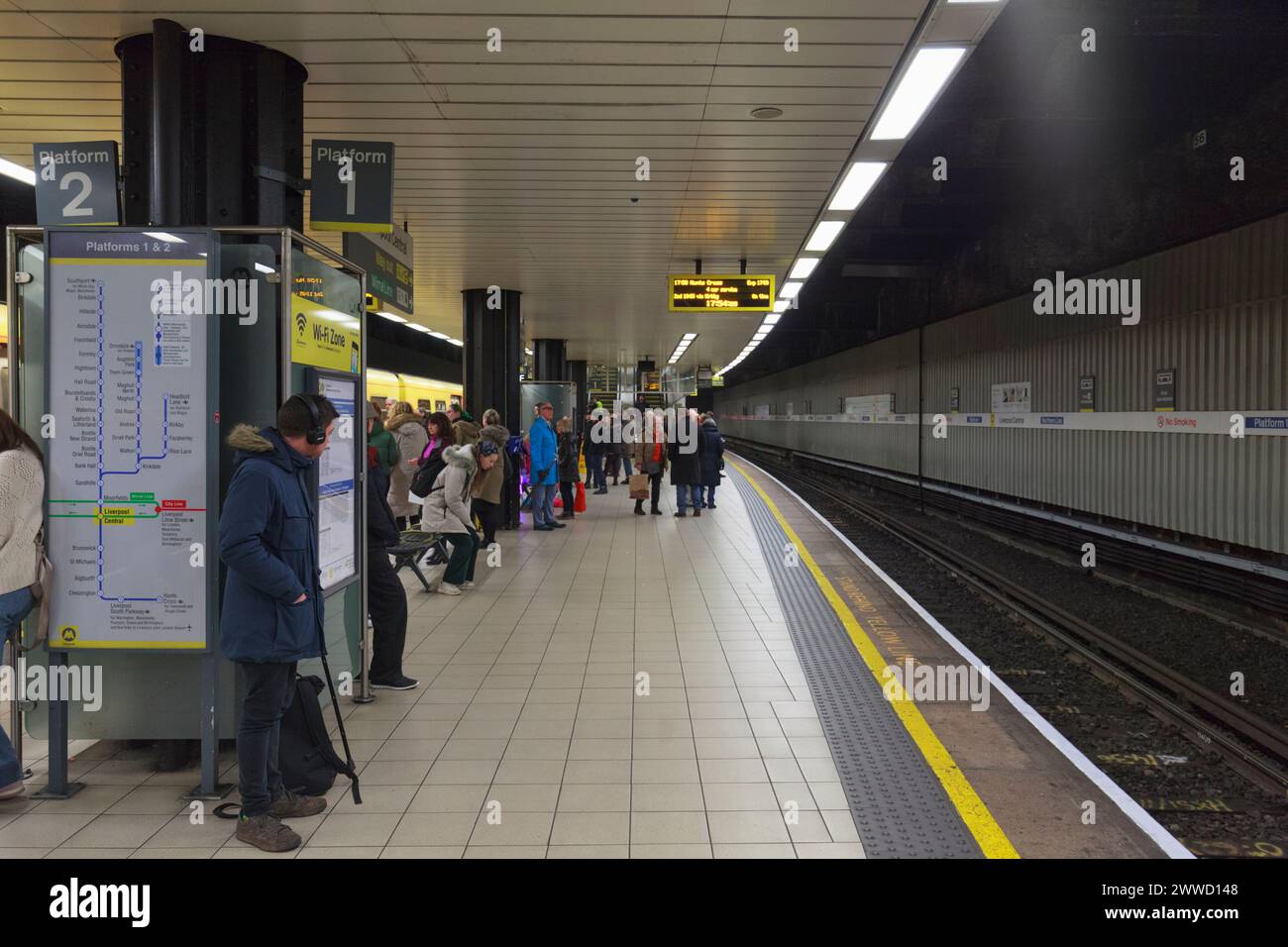 platform 1 at Liverpool Central Merseyrail underground station Stock ...