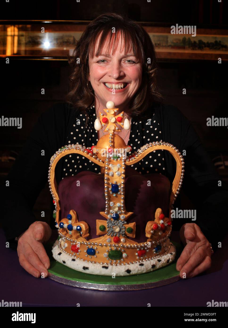 CAPTION CORRECTION - PLEASE IGNORE PREVIOUS: 14/05/2012..Kay Ward puts ...