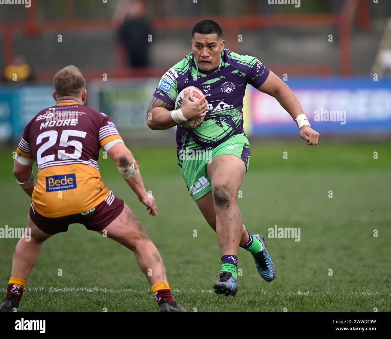 Albert Vete of Castleford Tigers runs with ball in hand during the ...