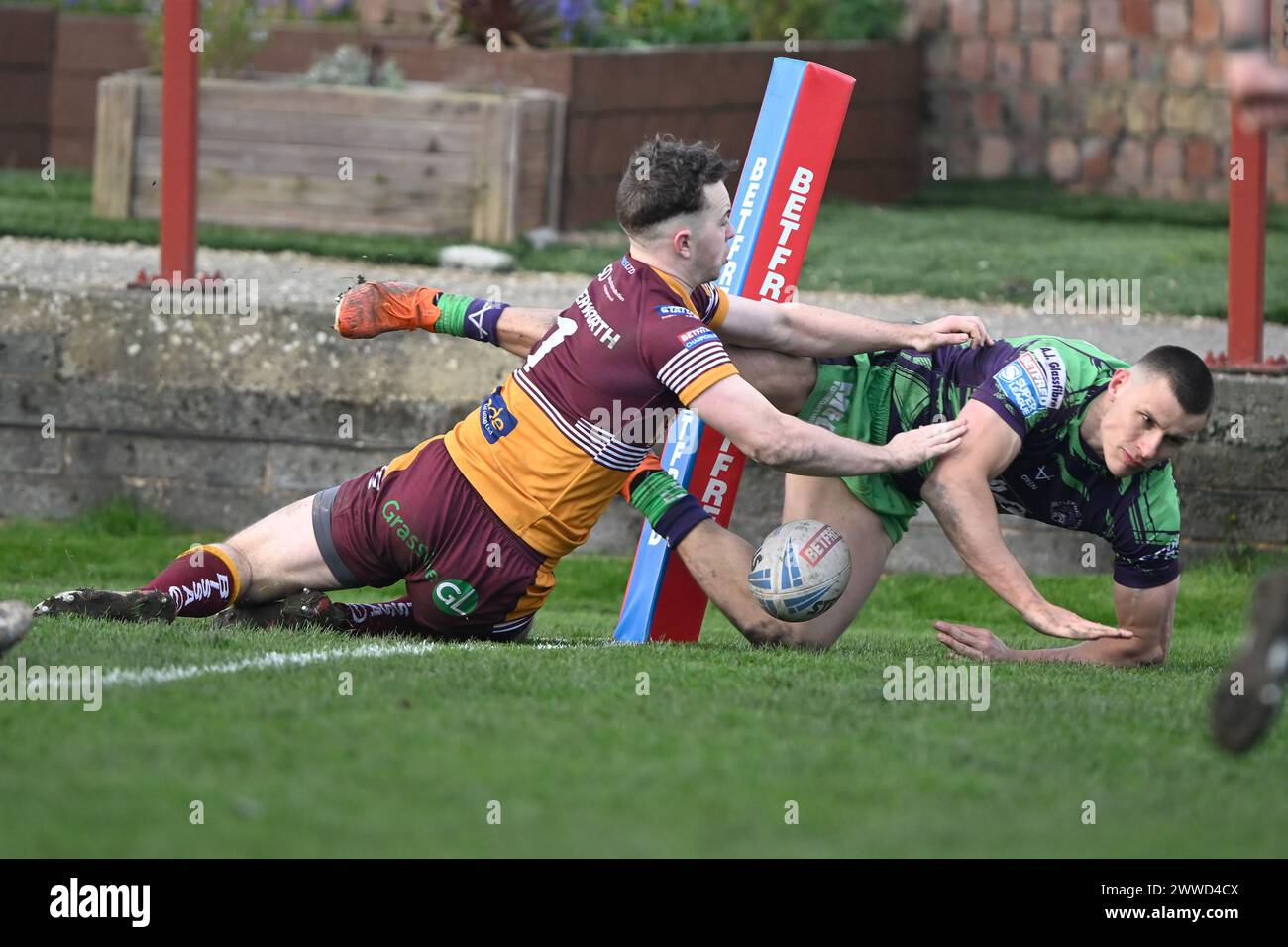 Luis Johnson of Castleford Tigers scores a try during the Betfred ...
