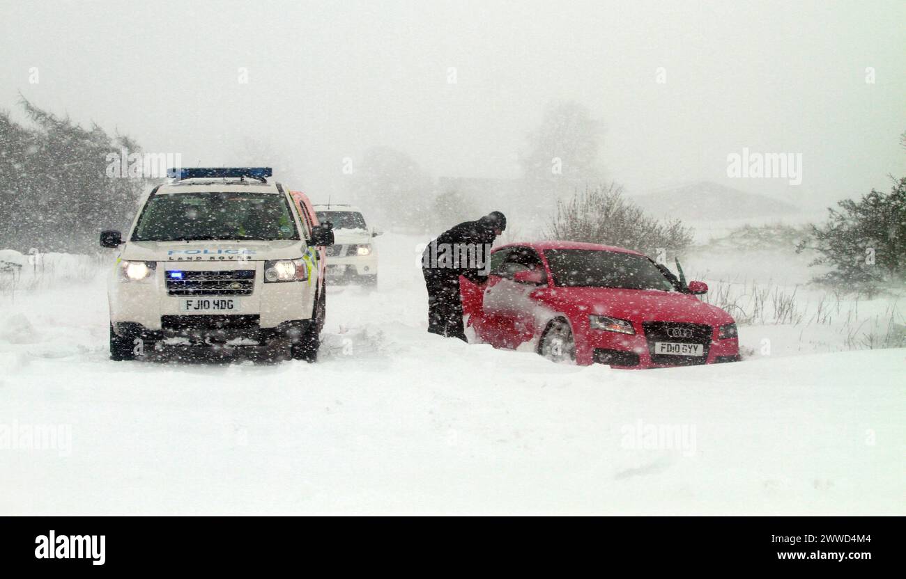 04/04/2012...Police bring emergency supplies to drivers stuck in ...