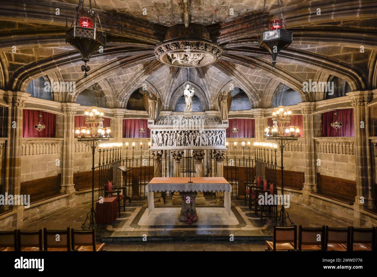 La catedral crypt hi-res stock photography and images - Alamy