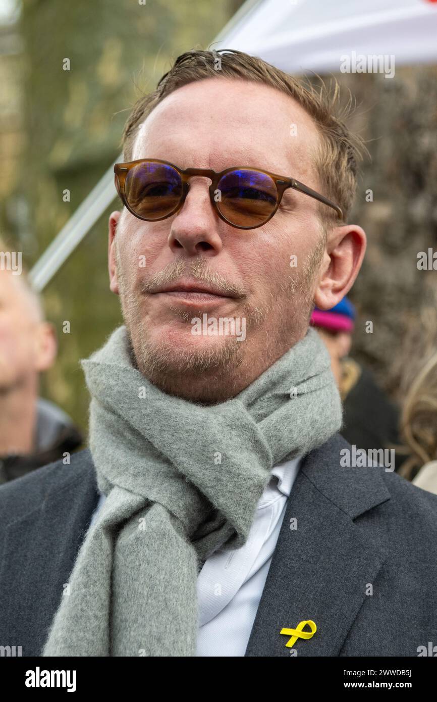 Laurence fox st georges flag hi-res stock photography and images - Alamy