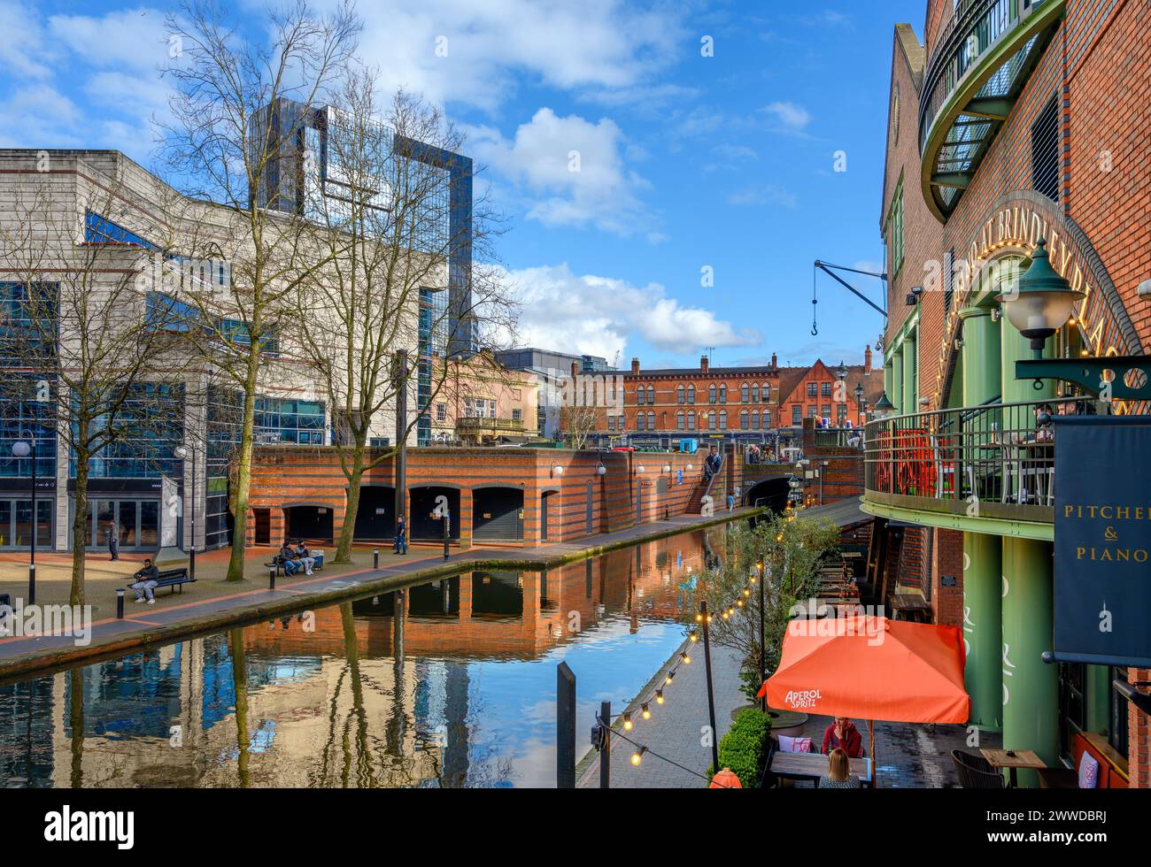 Canalside Cafe viewed from Brindlayplace Bridge, Birmingham, West ...