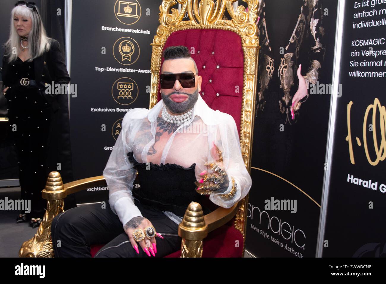 Kosmagic booth hi-res stock photography and images - Alamy