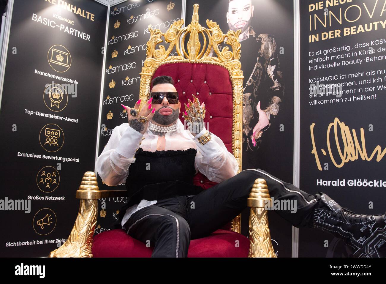 Kosmagic booth hi-res stock photography and images - Alamy