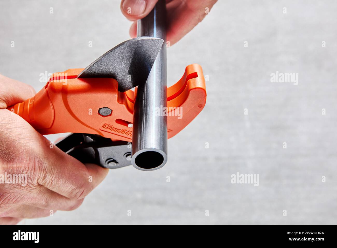 Ratchet pipe cutter hi-res stock photography and images - Alamy