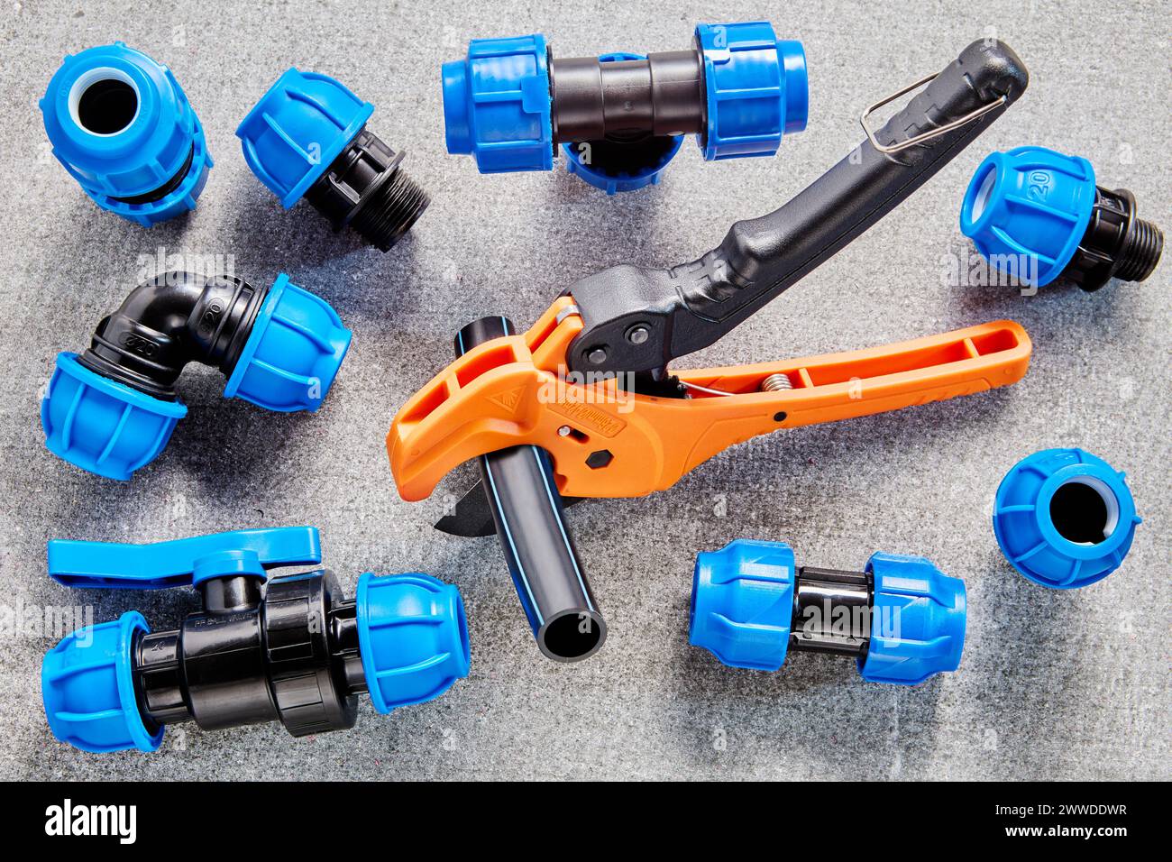 PP connection fitting for compression pipe connectors with pipe cutter ...