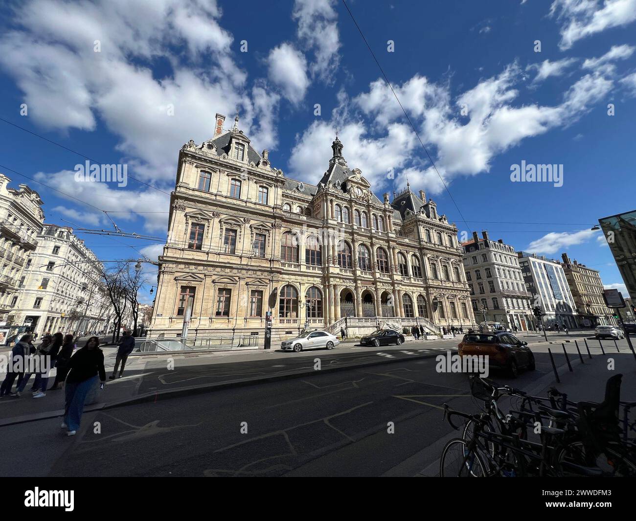Haus der Börse auf der Rue de La Republique - Lyon 23.03.2024: Sightseeing Lyon *** House of the ...