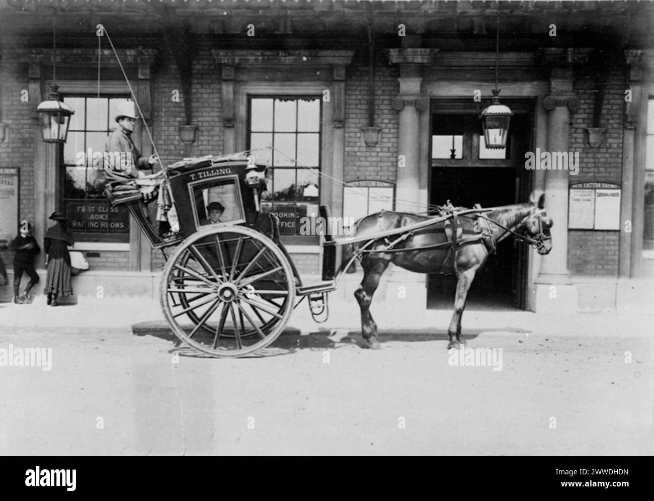 Greenwich railway station Black and White Stock Photos & Images - Alamy