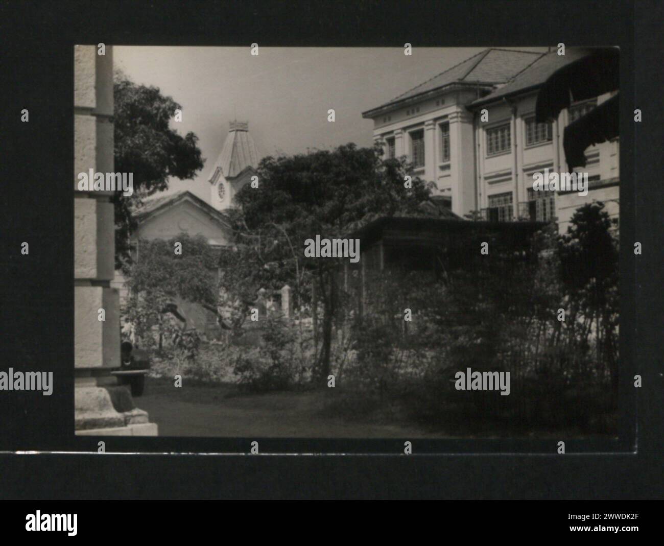 Description: The inner court of the building occupied by the Faculty of ...