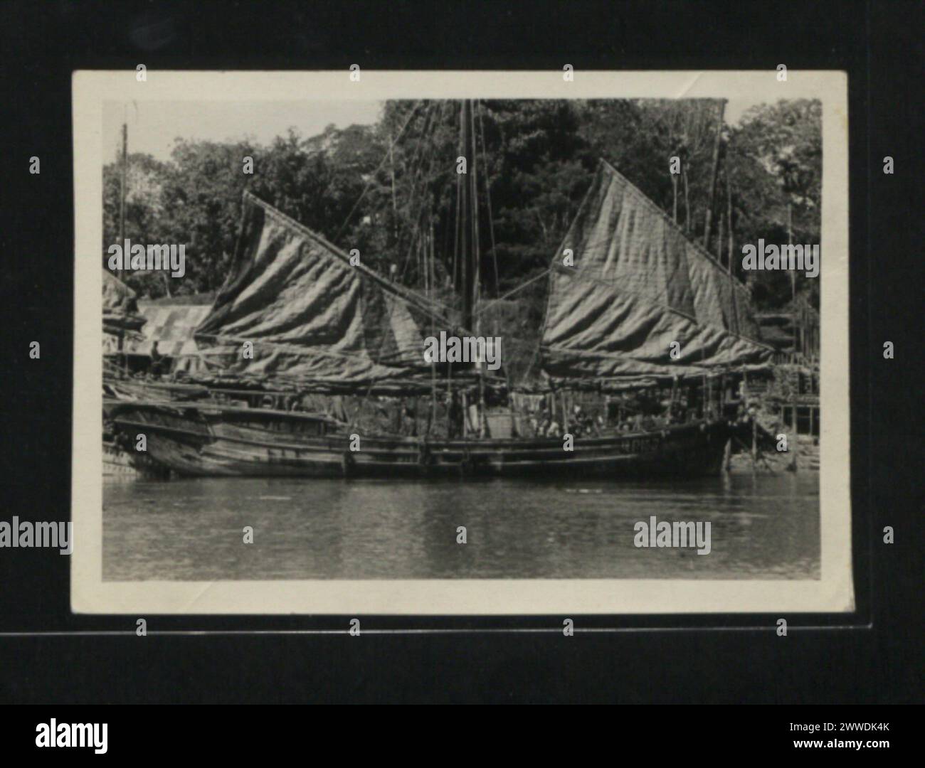 Trading junk hi-res stock photography and images - Alamy