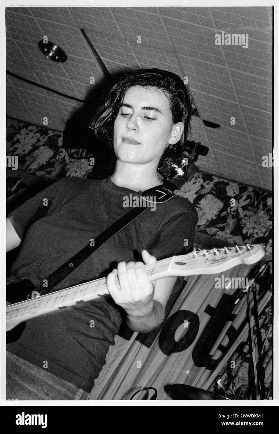 King's head pub archive hi-res stock photography and images - Alamy