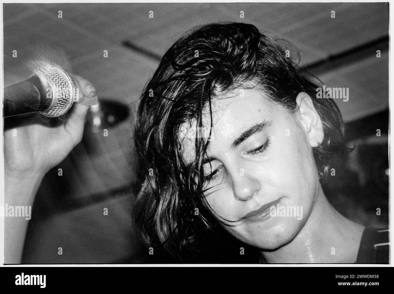 King's head pub archive hi-res stock photography and images - Alamy