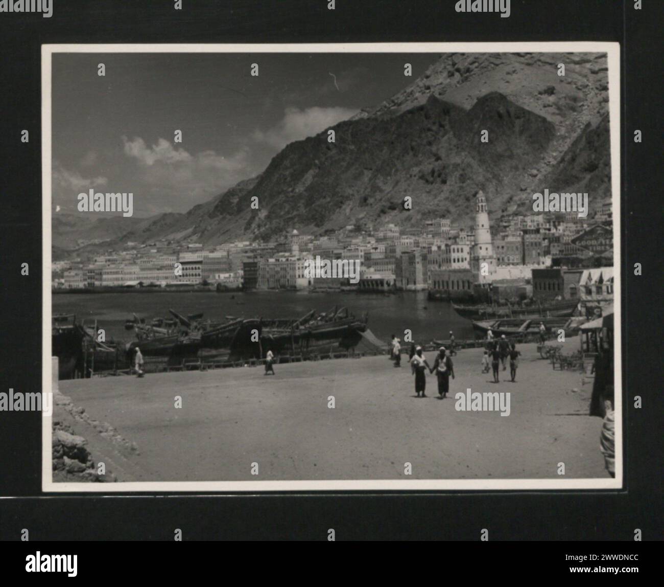 Views of yemen hi-res stock photography and images - Alamy